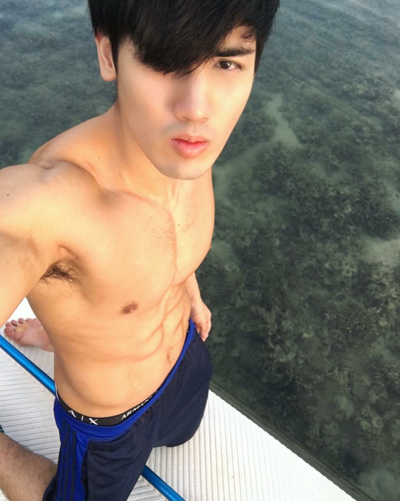 เปิดวาร์ป หนุ่มเบน benibliss เซ็กซี่ ในชุดนักรบโชว์ดาบใหญ่ยาว สุดแซ่บ