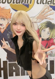 เปิดวาร์ป Hakune Cos คอสเพลย์ผิวขาว หน้าใสลีลาโดนใจ